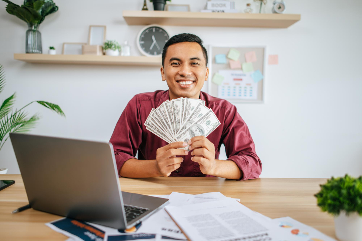 How People Actually Start Making Money From Side Projects - Volunteer Guide